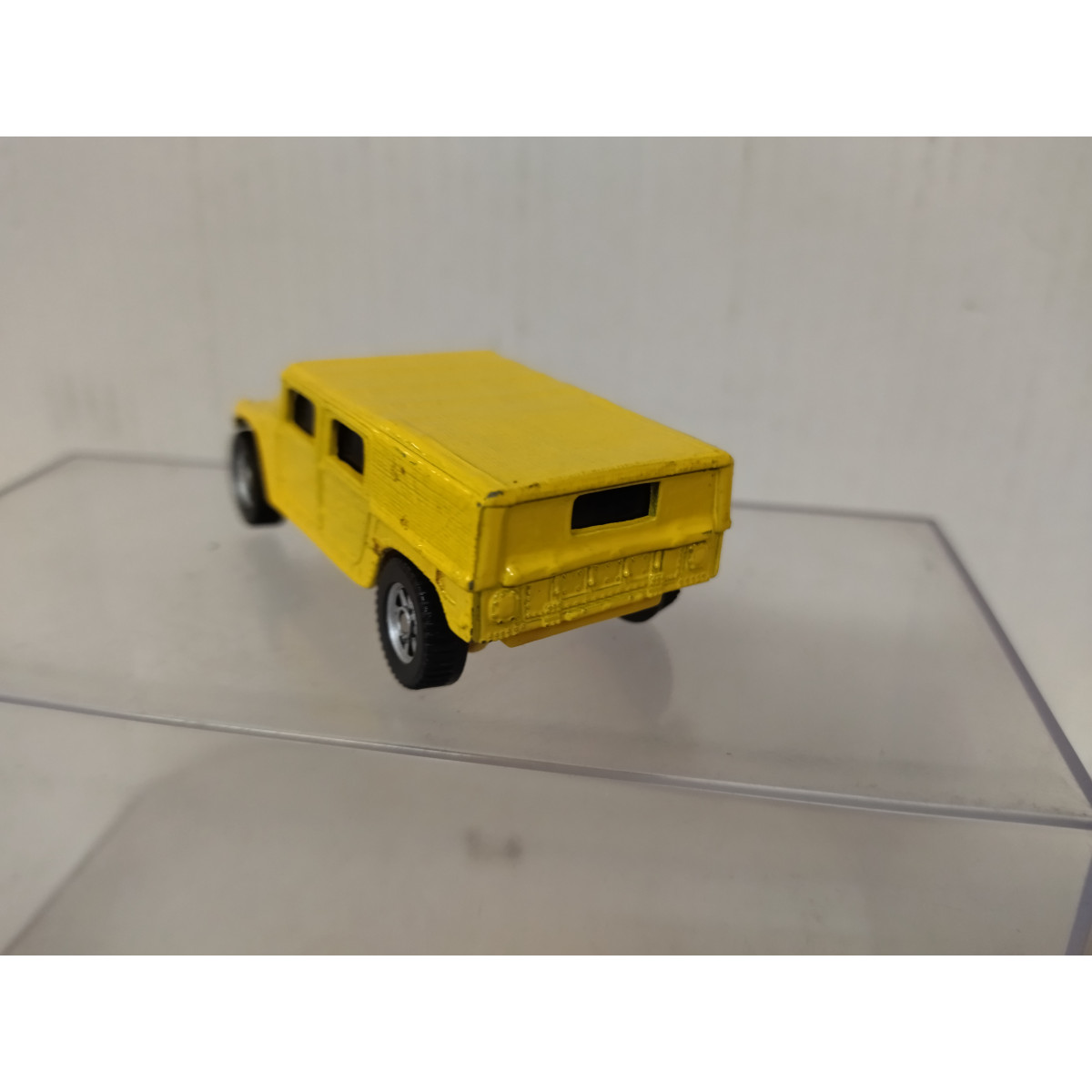 HUMMER HUMVEE YELLOW apx 1:64 MAISTO NO BOX - BCN STOCK CARS