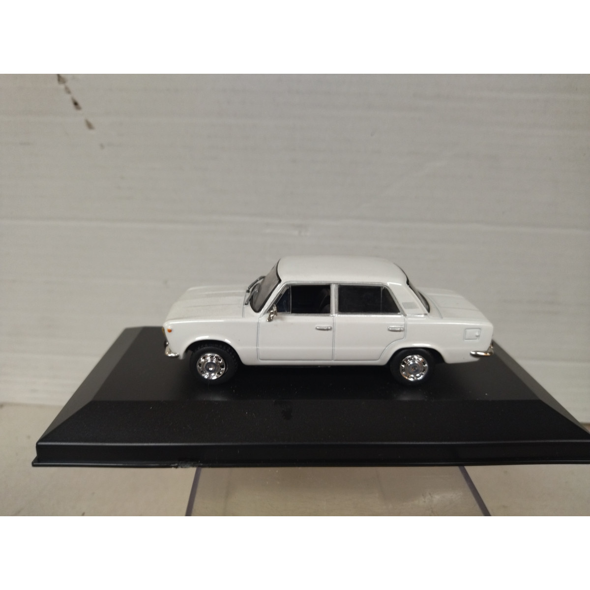 FIAT 125 P COLOMBIA 1:43 LUPA IXO CAJA NO ORIGINAL - BCN STOCK CARS