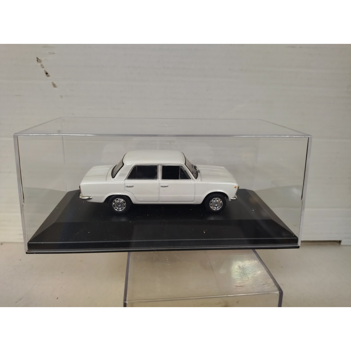 FIAT 125 P COLOMBIA 1:43 LUPA IXO CAJA NO ORIGINAL - BCN STOCK CARS