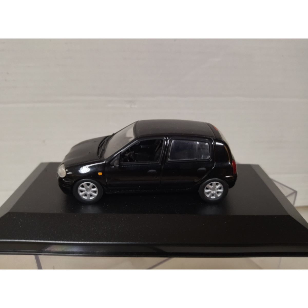 RENAULT CLIO 2000 FASE 1 5P BLACK COLOMBIA 1:43 LUPPA IXO CAJA NO ...