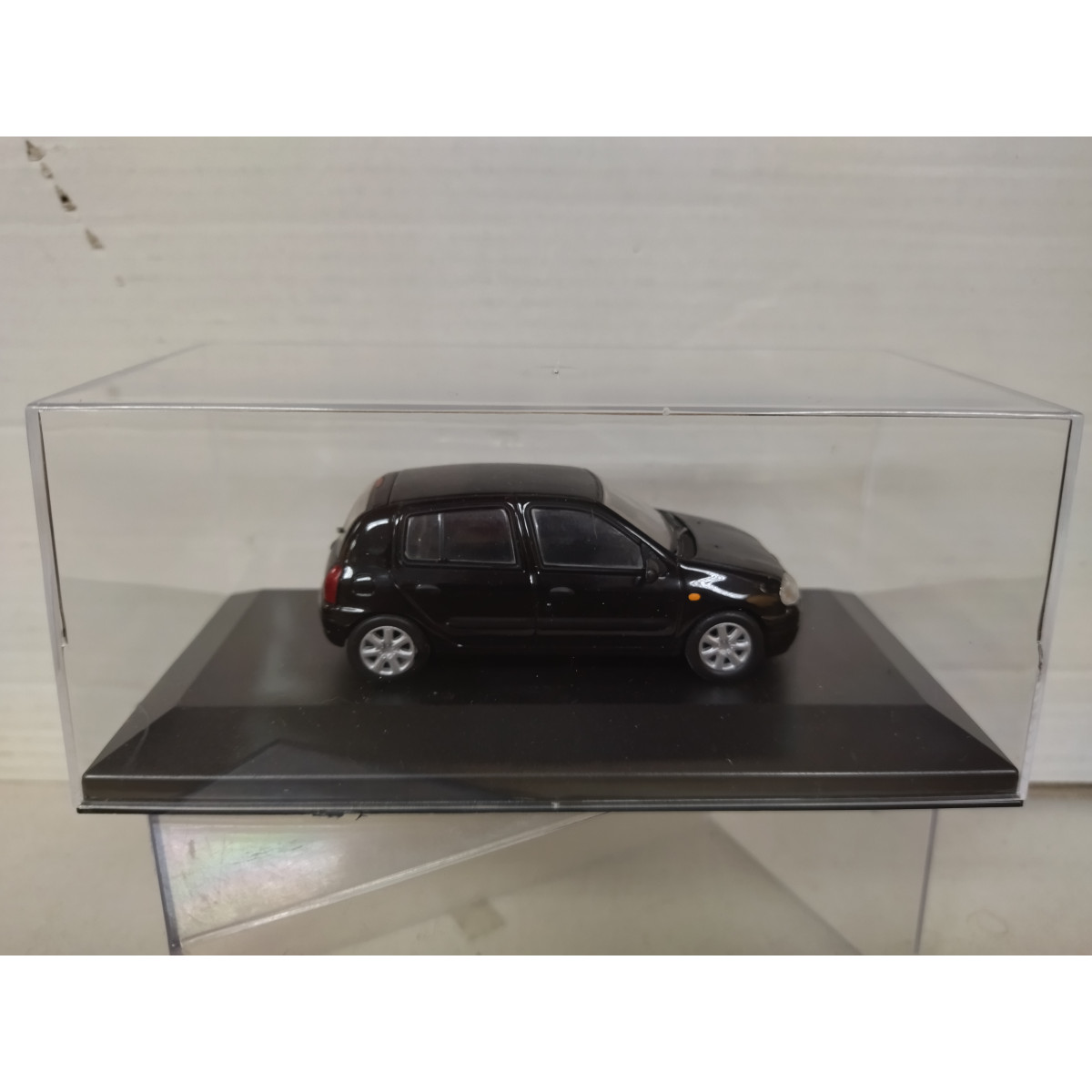 RENAULT CLIO 2000 FASE 1 5P BLACK COLOMBIA 1:43 LUPPA IXO CAJA NO ...