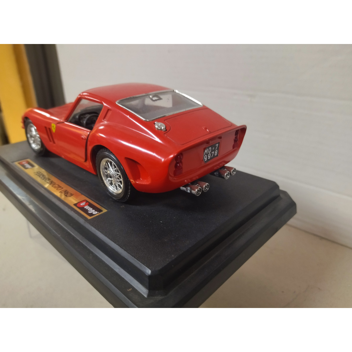 FERRARI 250 GTO 1962 RED 1:24 BBURAGO NO BOX - BCN STOCK CARS