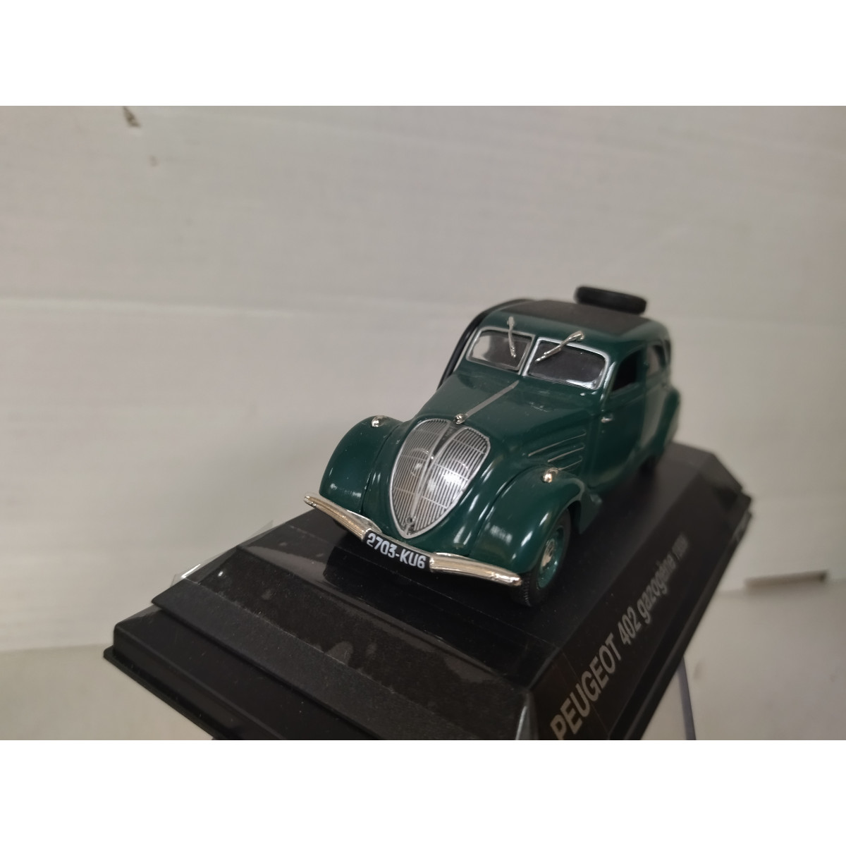 PEUGEOT 402 1939 GAZOGENE LES PEUGEOT 1:43 NOREV HACHETTE CAJA NO ...