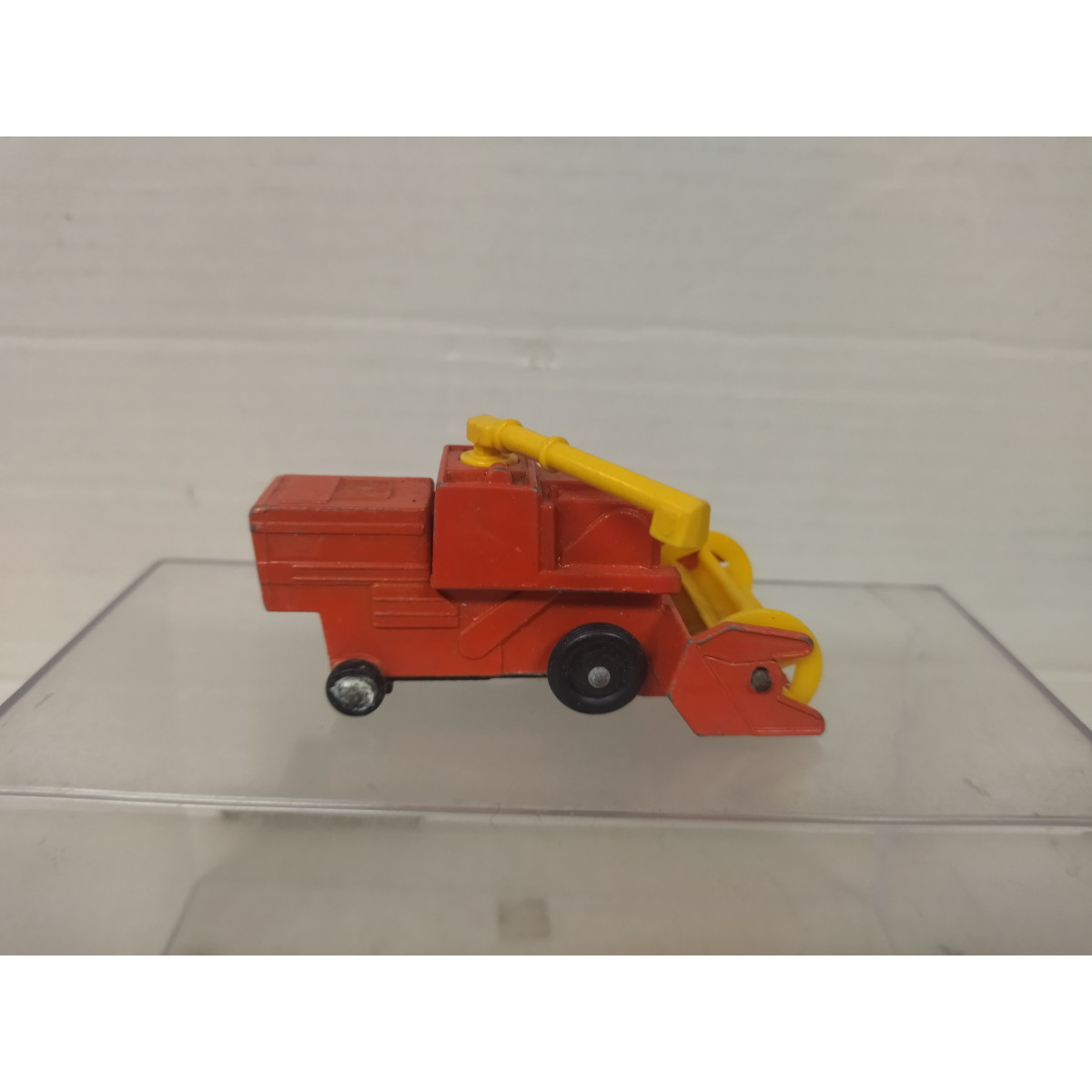 CLASS COMBINE HARVESTER SUPERFAST 65 1:106/apx 1:64 MATCHBOX NO BOX ...