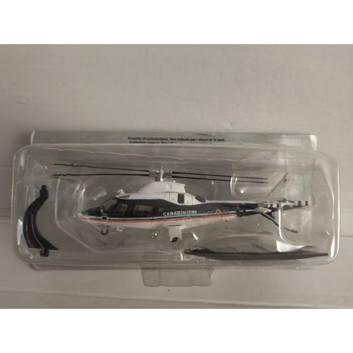 AGUSTA A109 CARABINIERI HELICOPTER 1:72 IXO DeAGOSTINI - BCN STOCK CARS