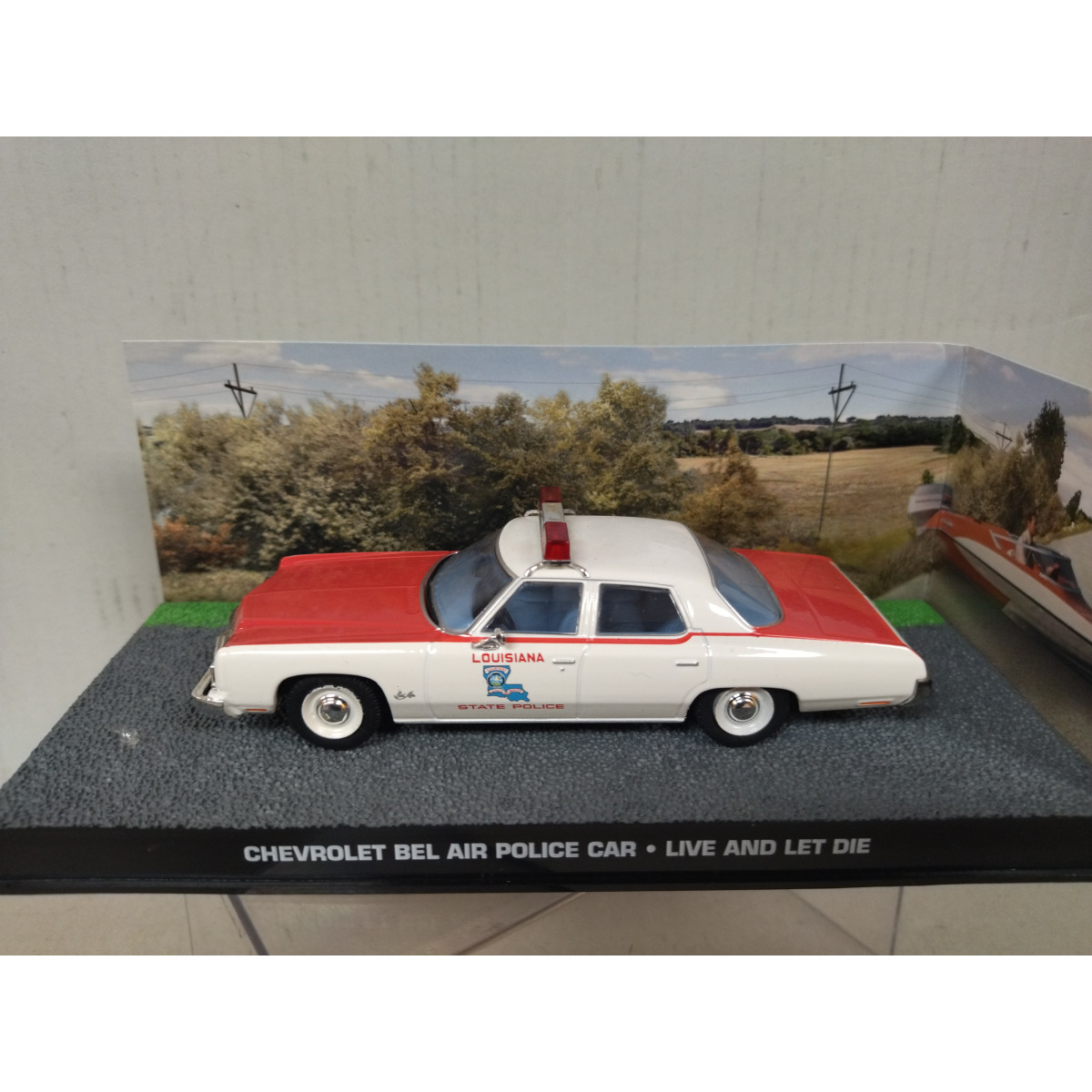 CHEVROLET BEL AIR POLICE LIVE AND LET DIE 007 JAMES BOND 1:43 IXO ...