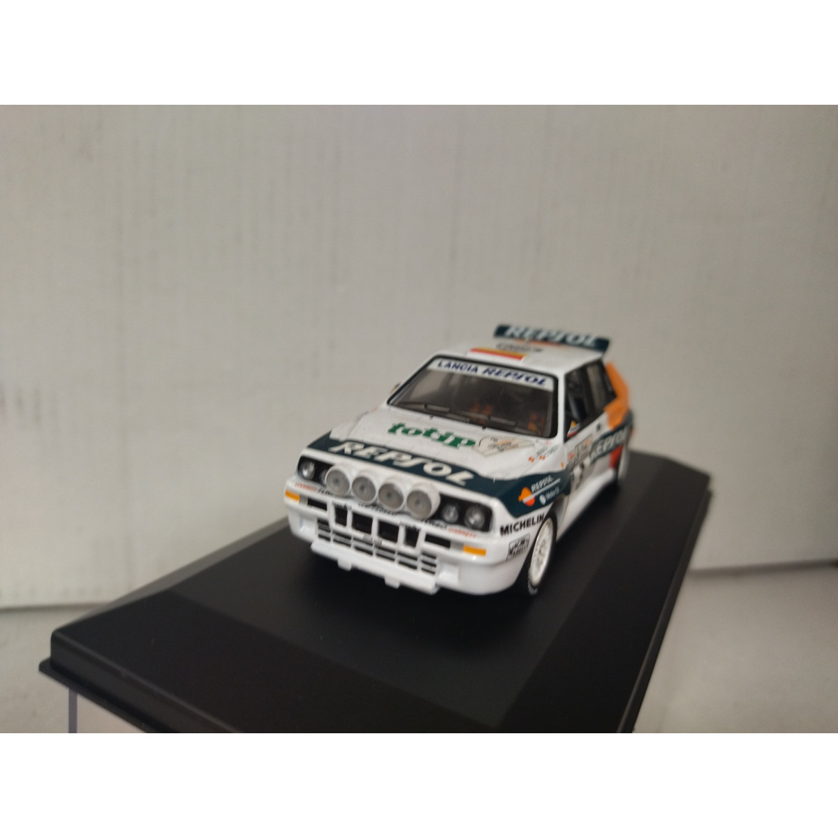 LANCIA DELTA 1993 HF INTEGRALE RALLY ACROPOLIS SAINZ 1:43 ALTAYA IXO ...