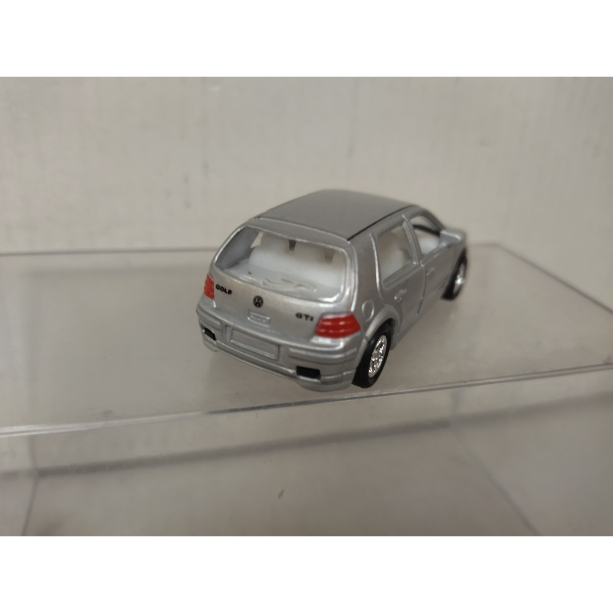 VOLKSWAGEN GOLF 4 GTi SILVER 1:60/apx 1:64 WELLY NO BOX - BCN STOCK CARS