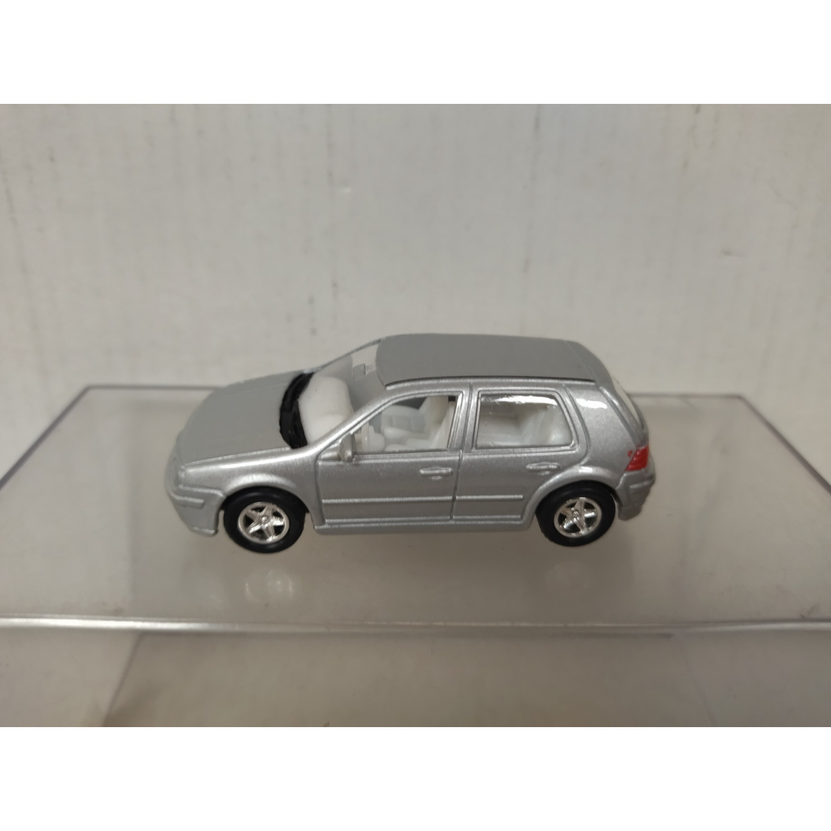 VOLKSWAGEN GOLF 4 GTi SILVER 1:60/apx 1:64 WELLY NO BOX - BCN STOCK CARS