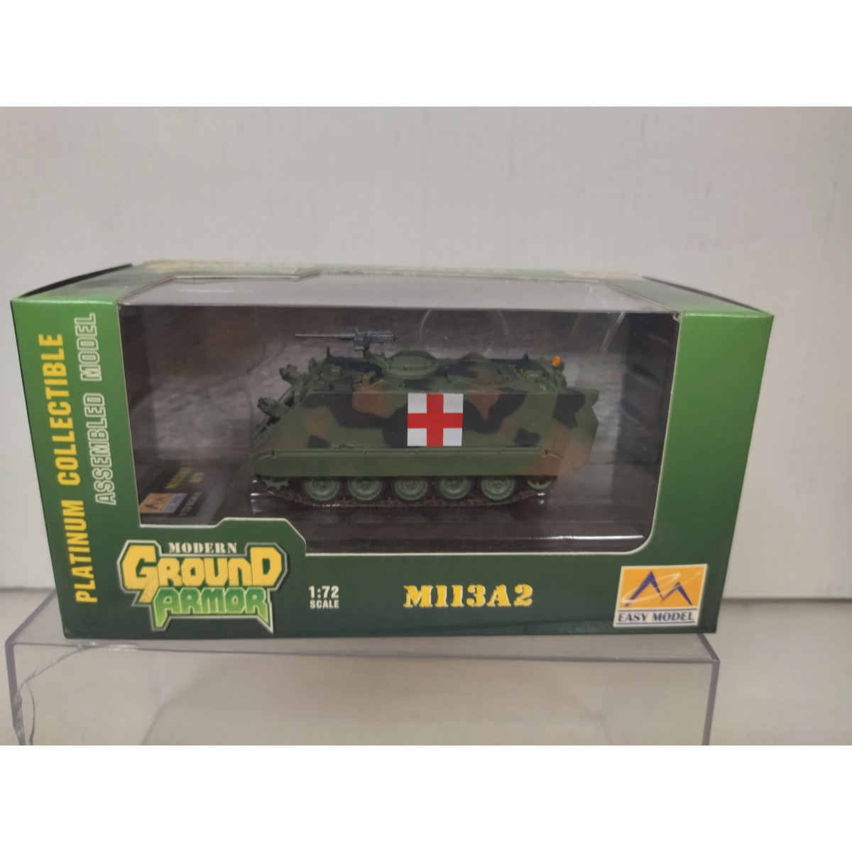M113 A2 AMBULANCE US ARMY 1:72 GROUND ARMOR 35007 - BCN STOCK CARS