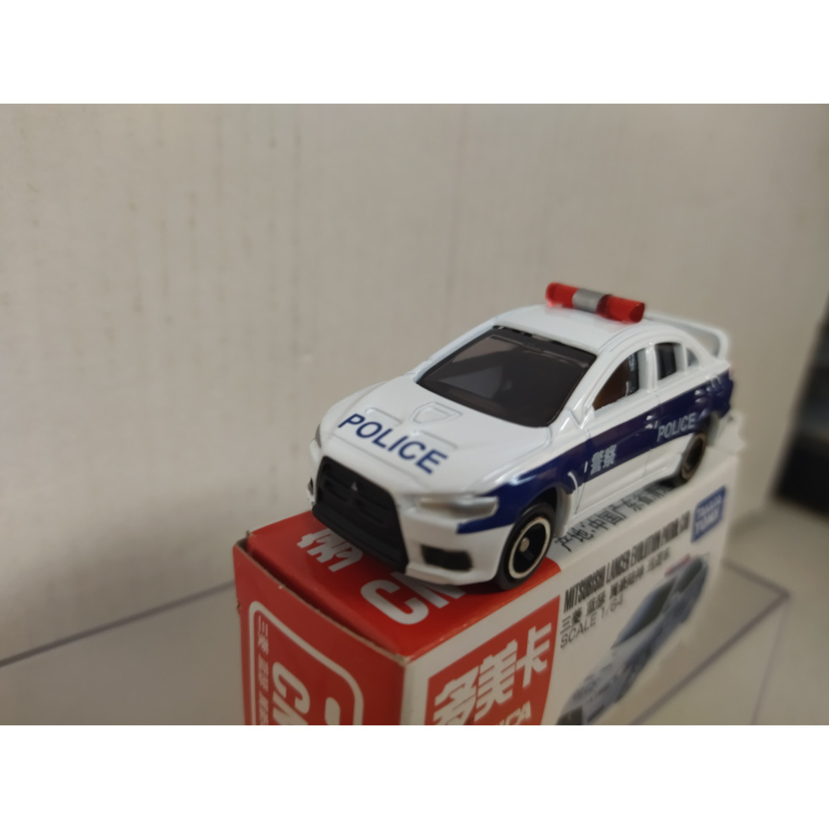 MITSUBISHI LANCER EVOLUTION PATROL CAR POLICE 1:64/apx 1:64 TOMICA CN ...