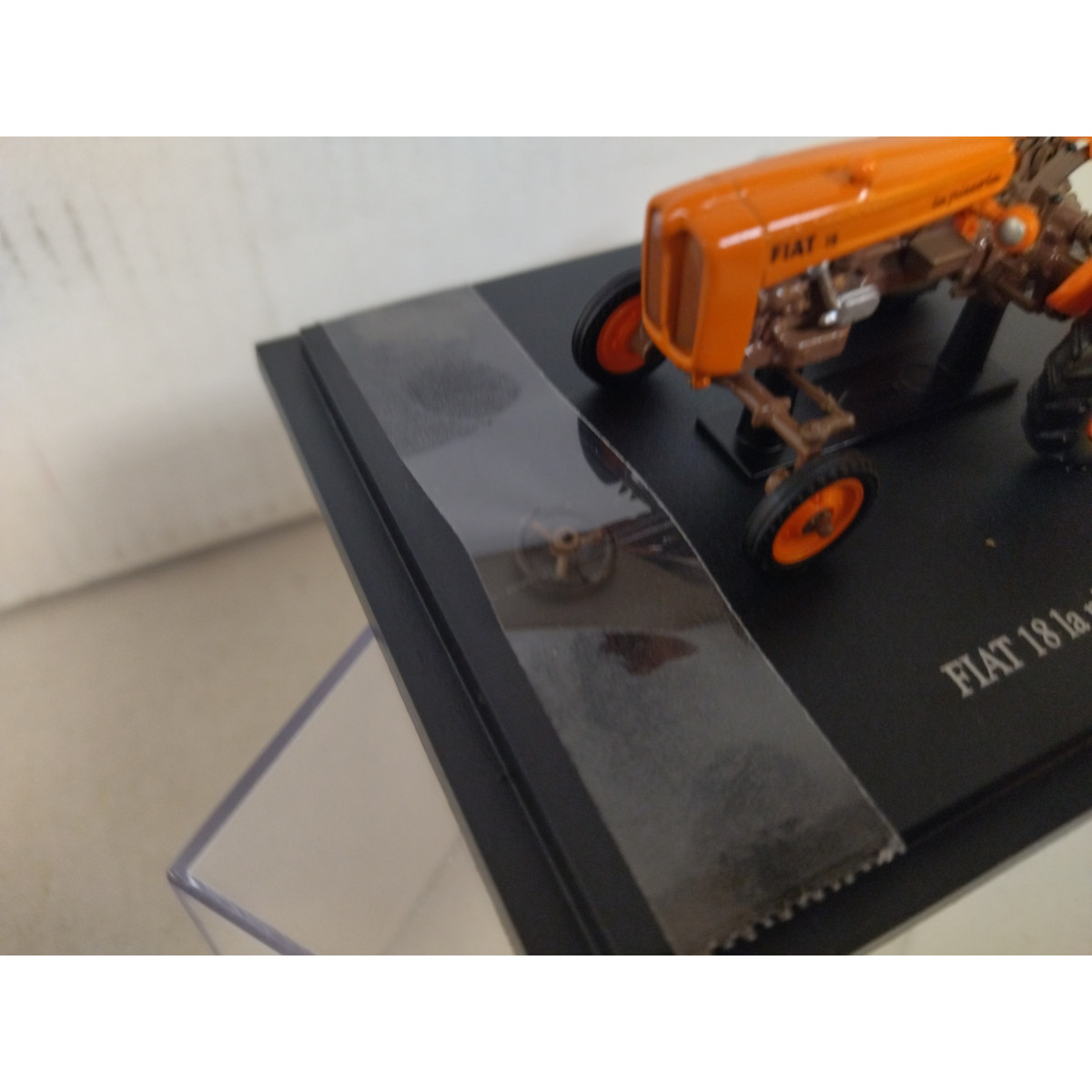 FIAT 18 LA PICCOLA 1956 TRACTOR/FARMER 1:43 UH HACHETTE DEFECTUOSO ...