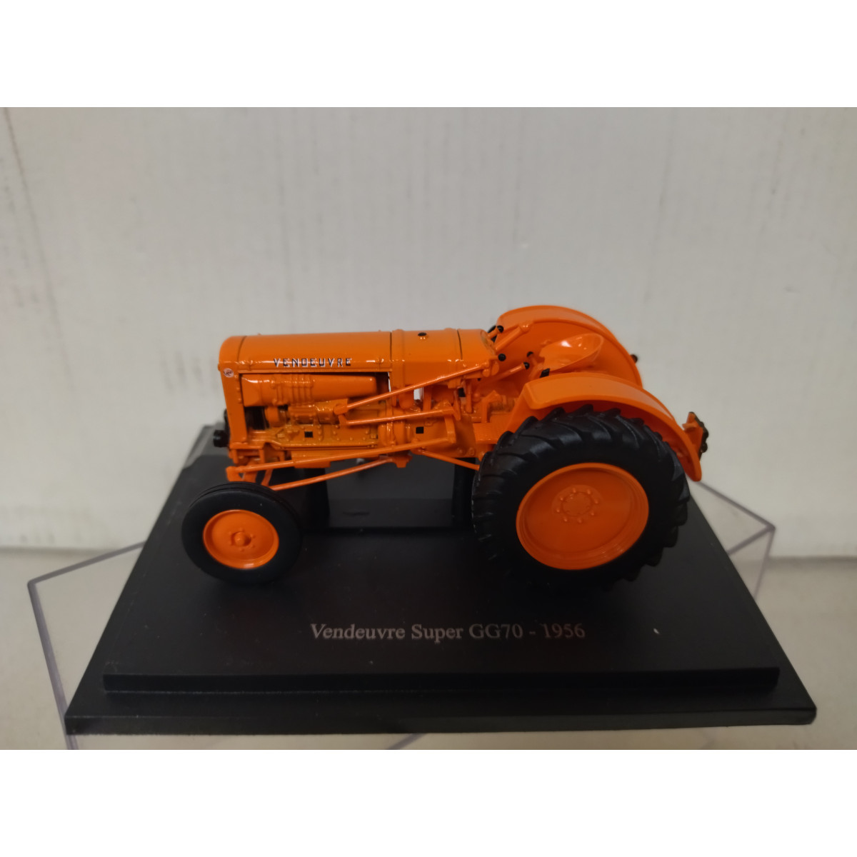 VENDEUVRE SUPER GG 70 1956 (3) TRACTOR/FARMER 1:43 UH HACHETTE DEFECTUOSO - BCN STOCK CARS