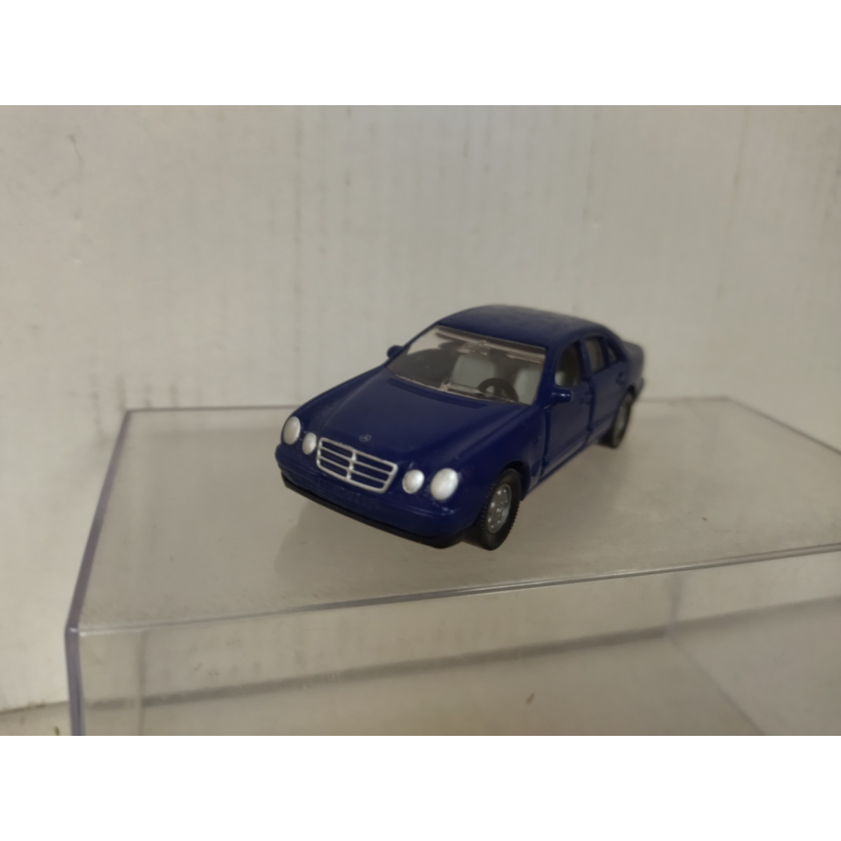 MERCEDES-BENZ W210 E230 BLUE 1:55/apx 1:64 SIKU 1048 NO BOX - BCN STOCK CARS