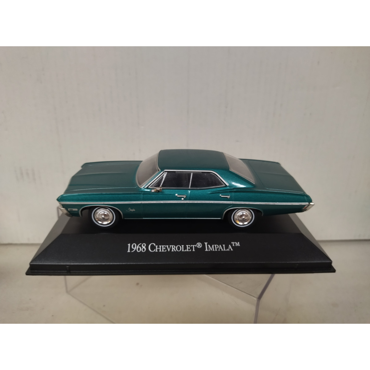 CHEVROLET IMPALA 1968 MEMORABLES MEXICO 1:43 DeAGOSTINI IXO - BCN STOCK ...