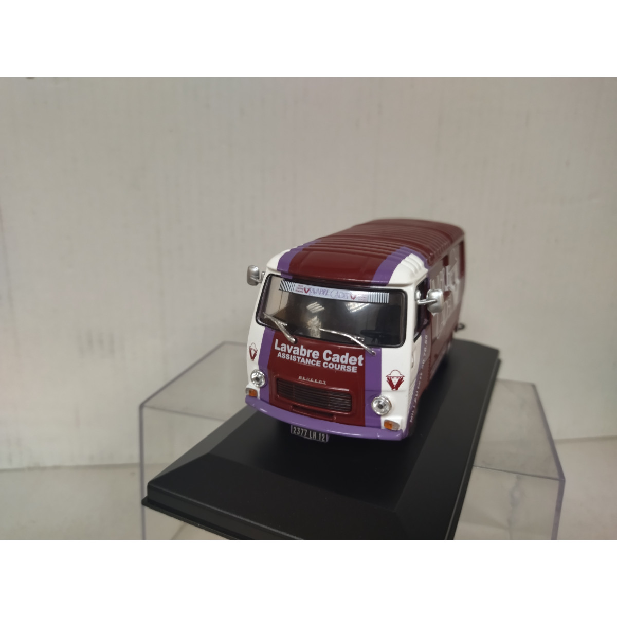 PEUGEOT J7 1983 AURIOL 5 TURBO ASSISTANCE RALLY 1:43 ALTAYA IXO CAJA NO ...