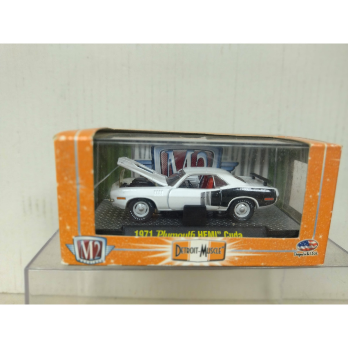 PLYMOUTH HEMI 1971 CUDA WHITE/BLACK DETROIT-MUSCLE 1:64 M2 MACHINES ...