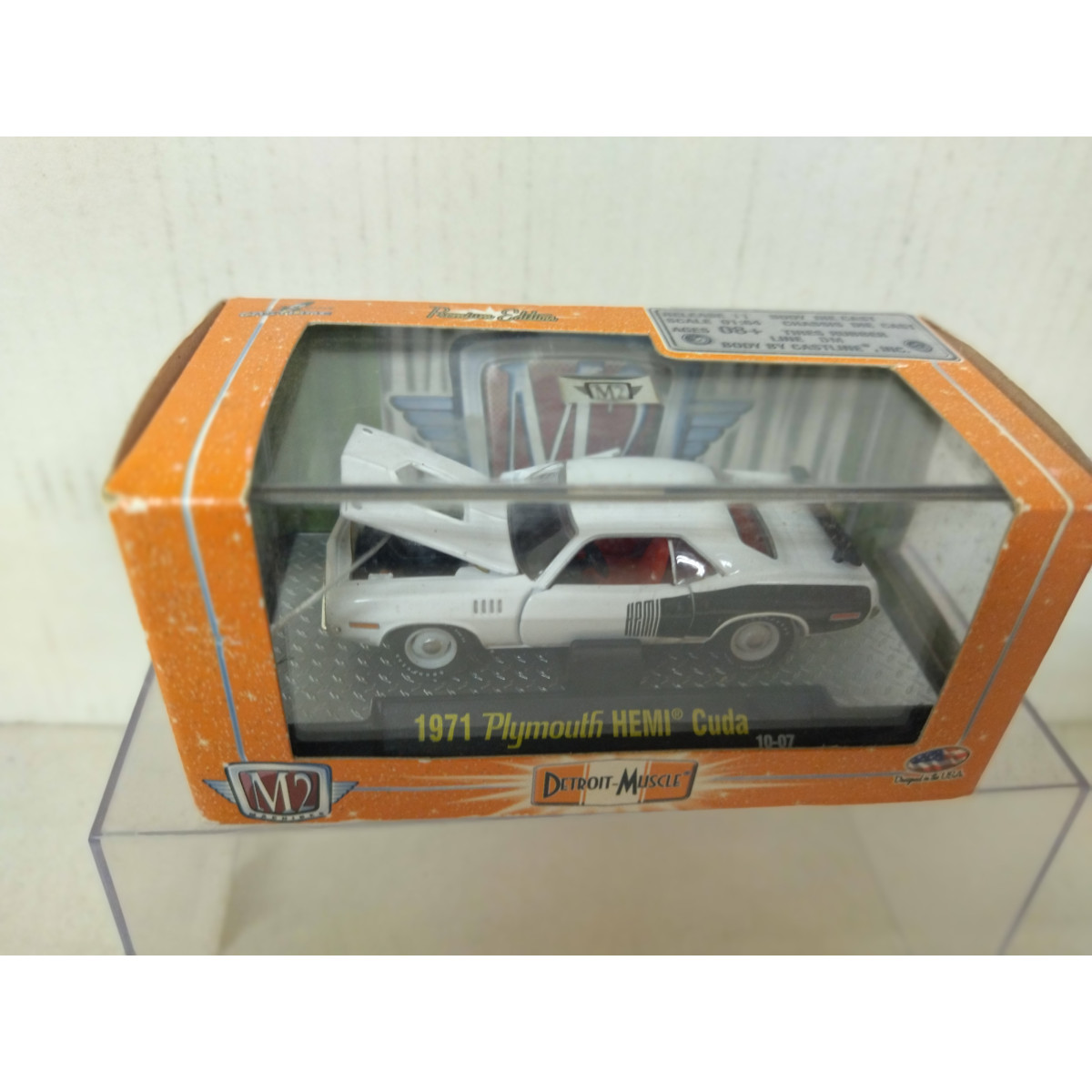 PLYMOUTH HEMI 1971 CUDA WHITE/BLACK DETROIT-MUSCLE 1:64 M2 MACHINES ...