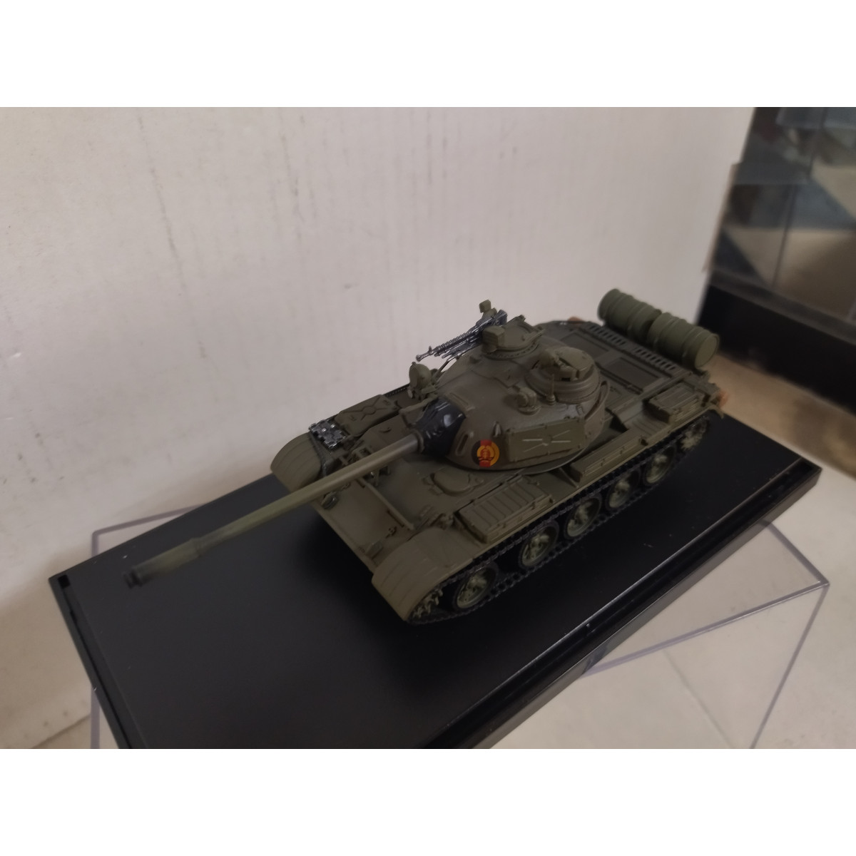 T-55 TANK EAST GERMAN ARMY DDR 1:72 HOBBY MASTER - BCN STOCK CARS