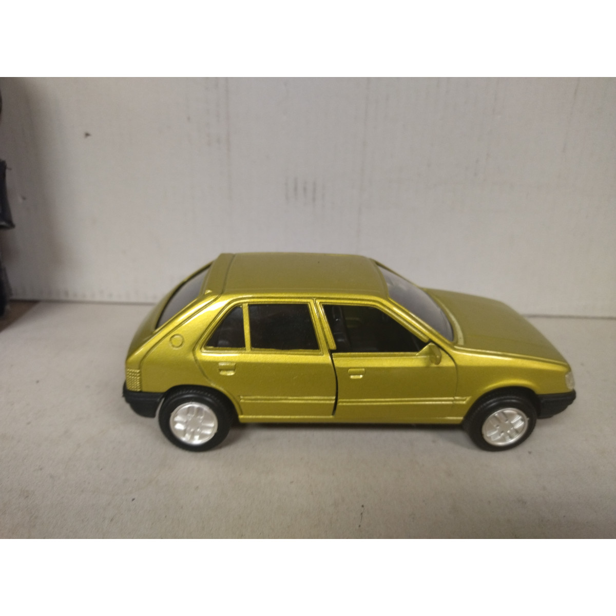 PEUGEOT 205 GT GOLD/YELLOW 1:24 GUILOY NO BOX - BCN STOCK CARS