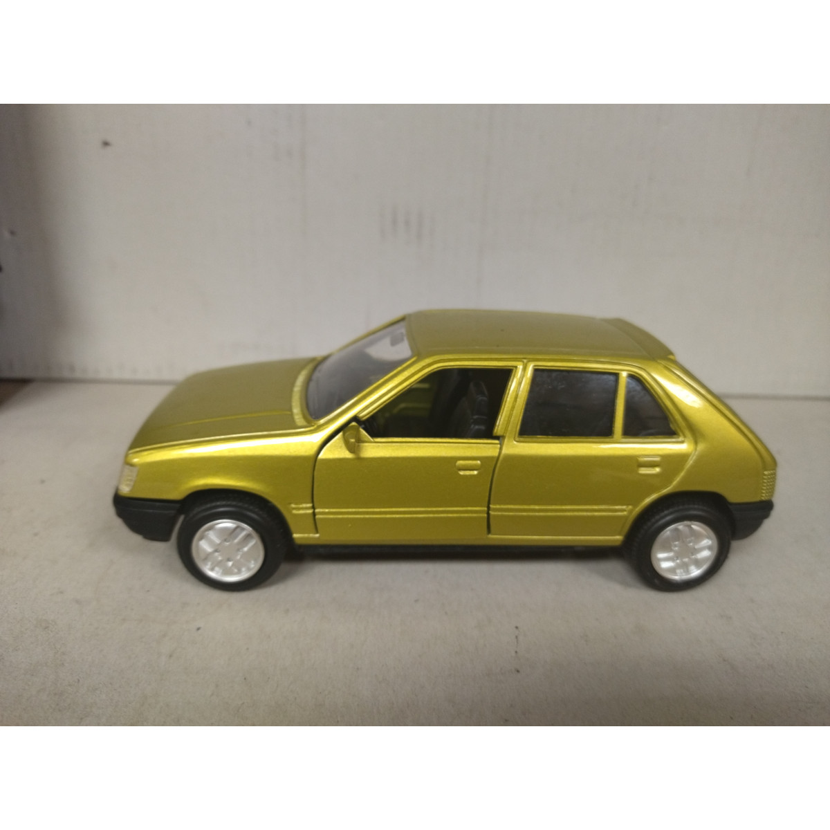 PEUGEOT 205 GT GOLD/YELLOW 1:24 GUILOY NO BOX - BCN STOCK CARS