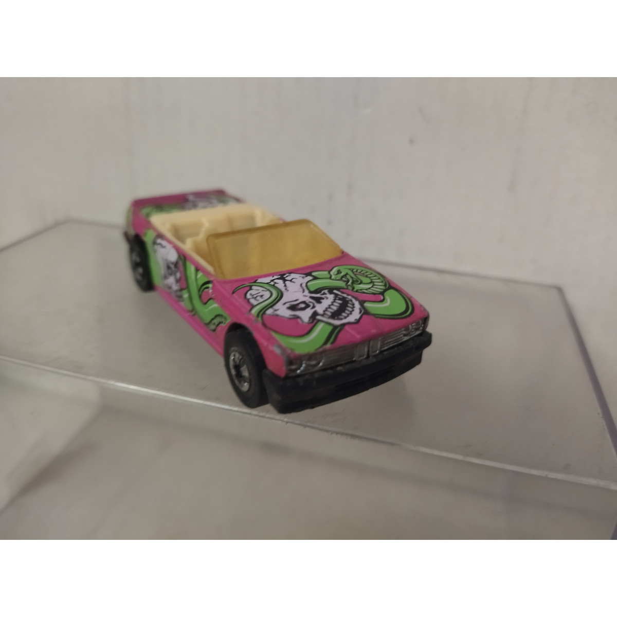 BMW E30 323 CABRIOLET TATTOO MACHINES SKULL 1:64 HOT WHEELS NO BOX ...