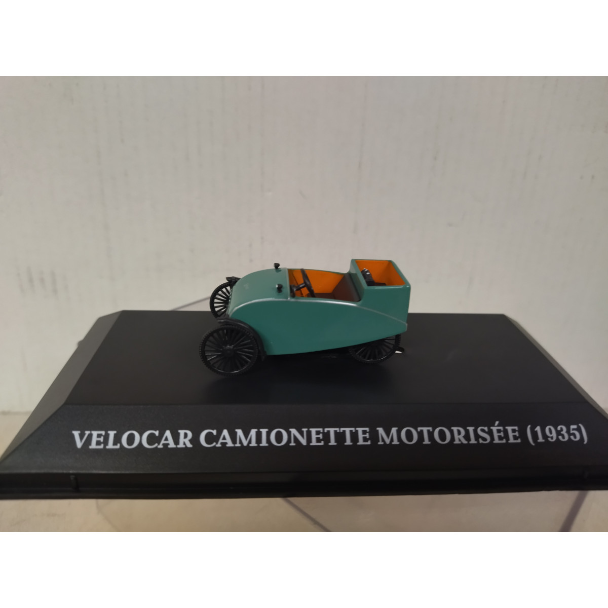 VELOCAR CAMIONETTE MOTORISÉE 1935 MICROCARS 1:43 ALTAYA IXO - BCN STOCK ...