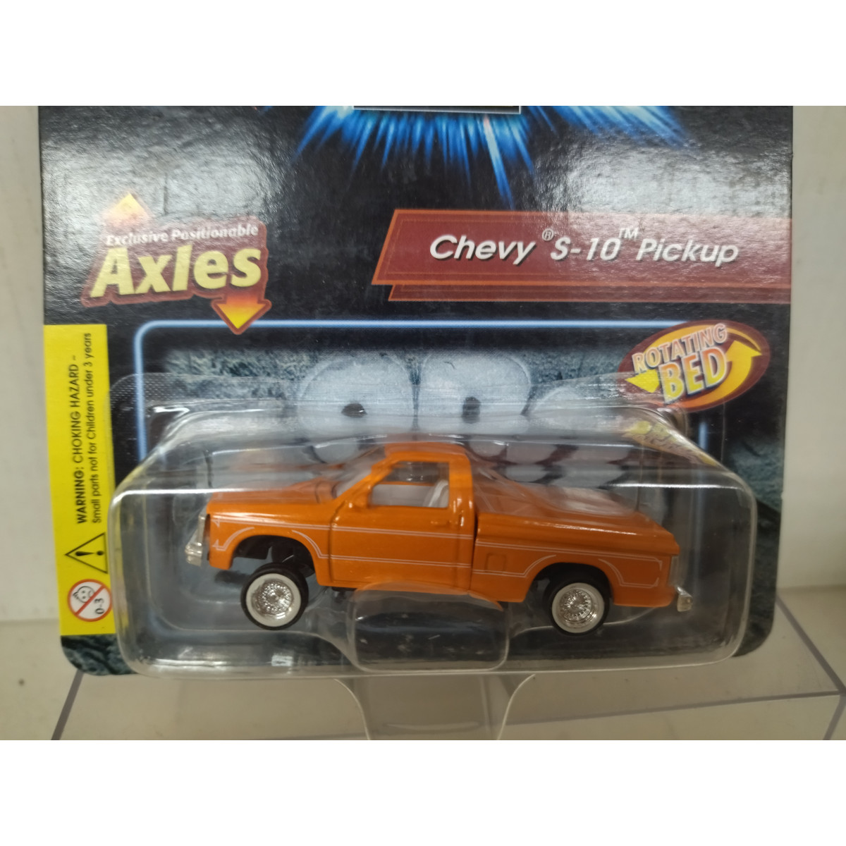 CHEVROLET S-10 PICKUP ORANGE LOWRIDERS 1:64 REVELL - BCN STOCK CARS