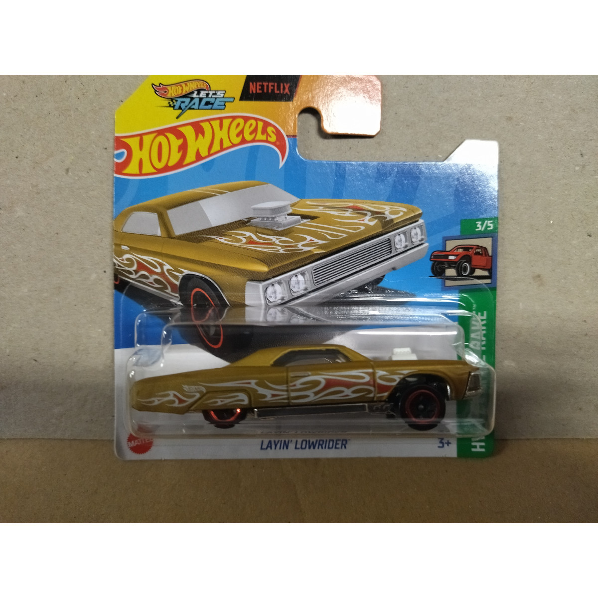 LAYIN´LOWRIDER GOLD 3/5 REVERSE RAKE 1:64 HOT WHEELS - BCN STOCK CARS