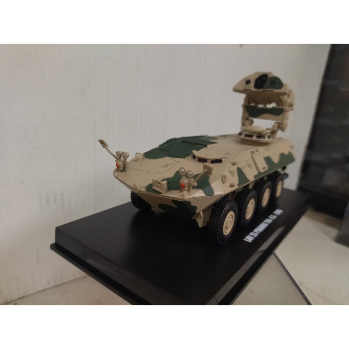 LAV-25 PIRANHA 8X8 2003 TUA US MARINE 1:43 DICKIE-SCHUCO - BCN STOCK CARS