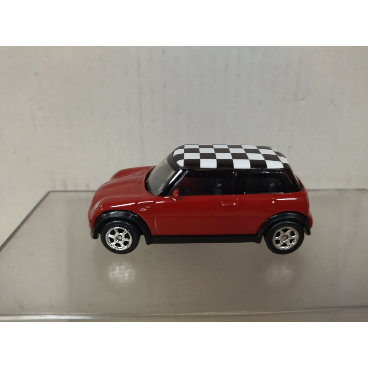 MINI COOPER RED/WHITE/BLACK 1:60/apx 1:64 WELLY BOX RED/GREY - BCN ...