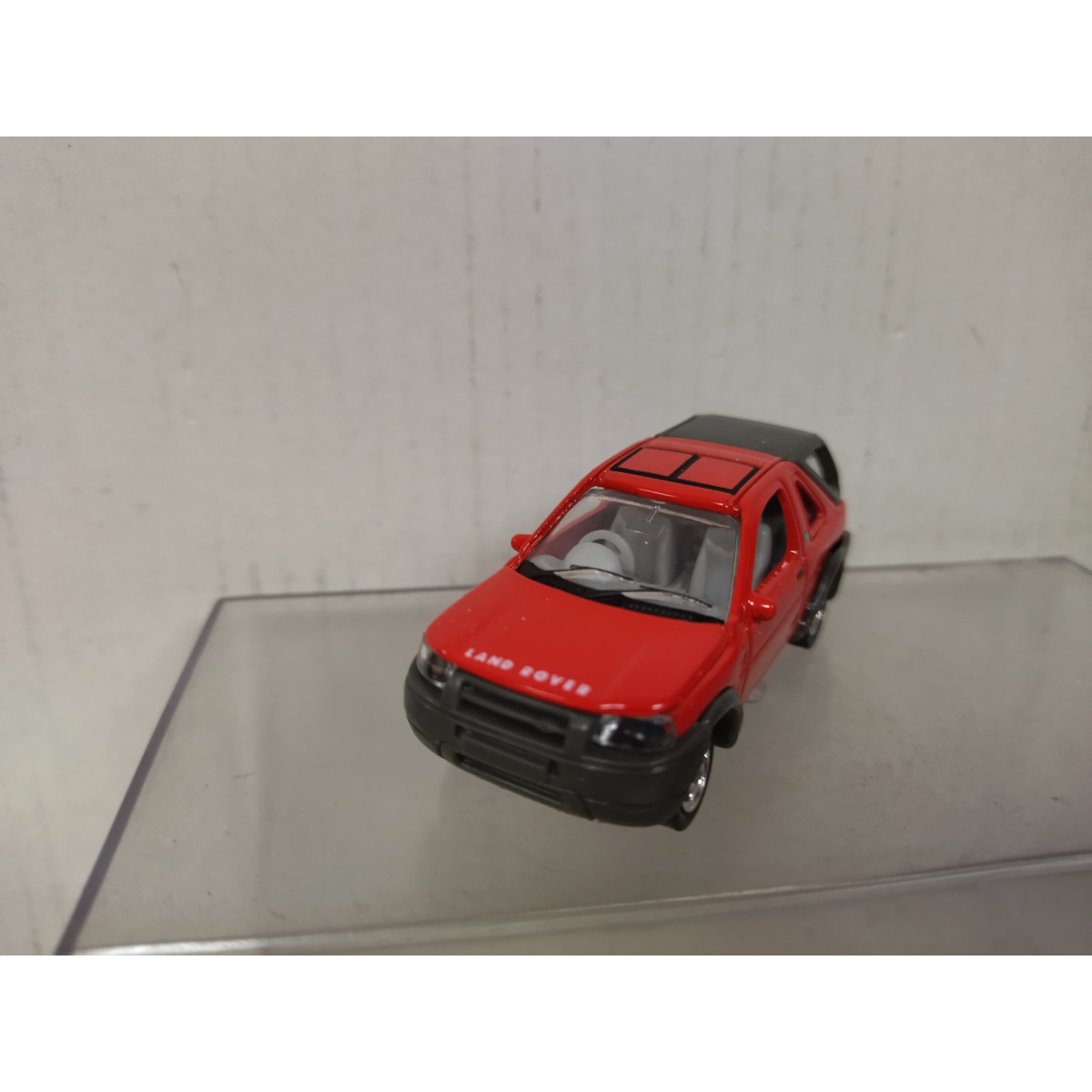 LAND ROVER FREELANDER RED 1:60 /apx 1:64 WELLY BOX RED/GREY - BCN STOCK ...