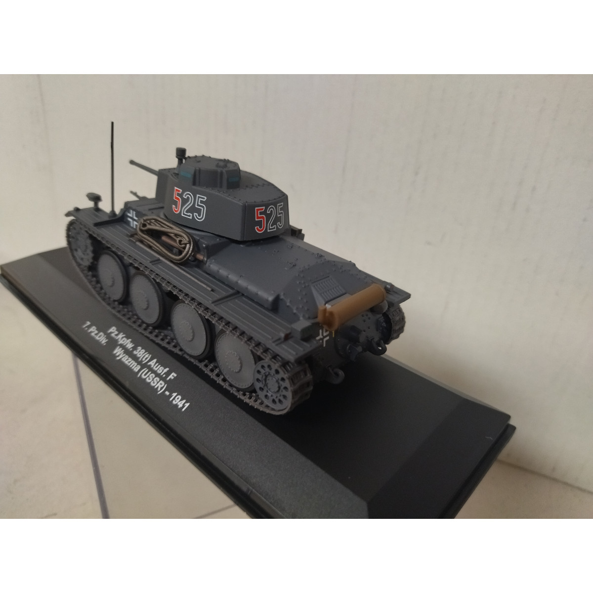 PANZER 38(t) Ausf F 1941 7.Pz.DIV WYAZMA USSR 1:43 ALTAYA IXO - BCN ...