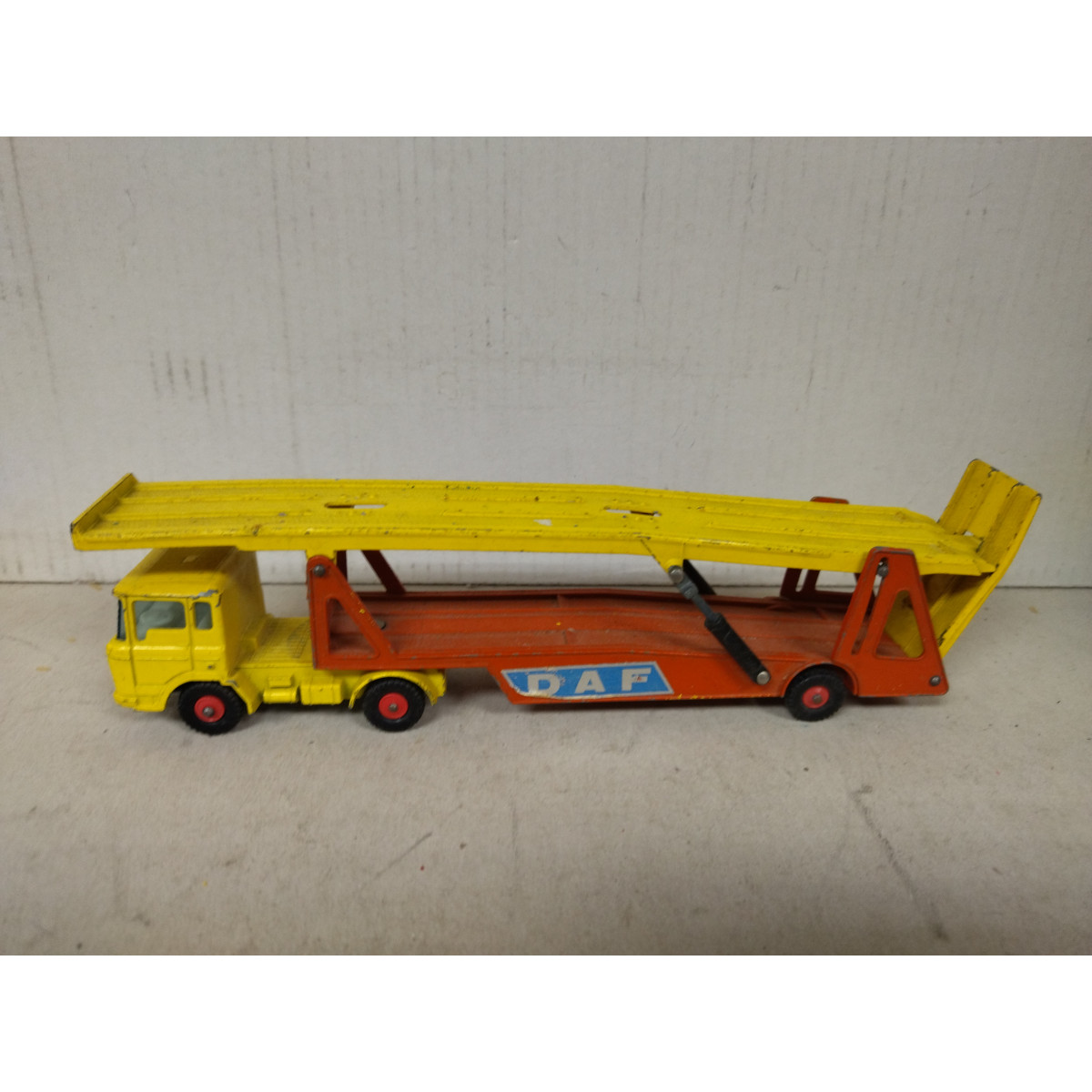 DAF CAR TRANSPORTER YELLOW 1:66/apx 1:64 MATCHBOX K-11 KING SIZE - BCN ...