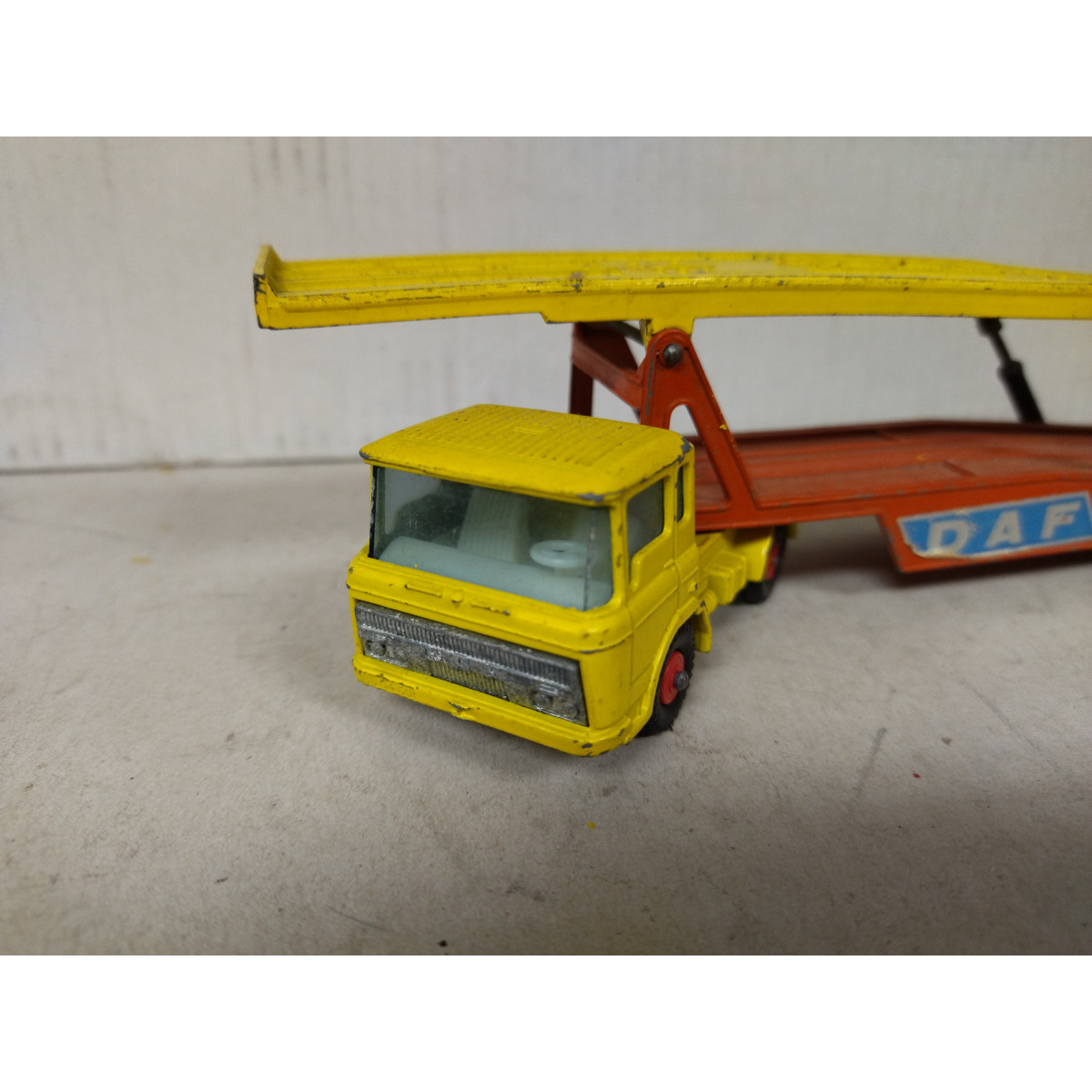 DAF CAR TRANSPORTER YELLOW 1:66/apx 1:64 MATCHBOX K-11 KING SIZE - BCN ...