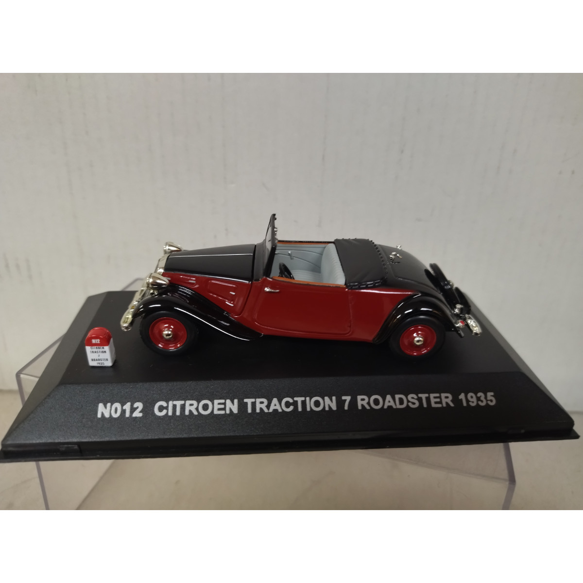 CITROEN TRACTION 7CV 1935 ROADSTER ROUGE/NOIR 1:43 IXO NOSTALGIE - BCN ...