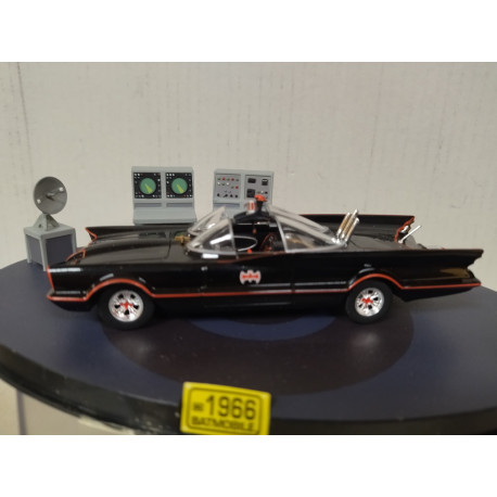 BATMAN CLASSIC TV 1966 BATMOBILE 1:43 ALTAYA - BCN STOCK CARS