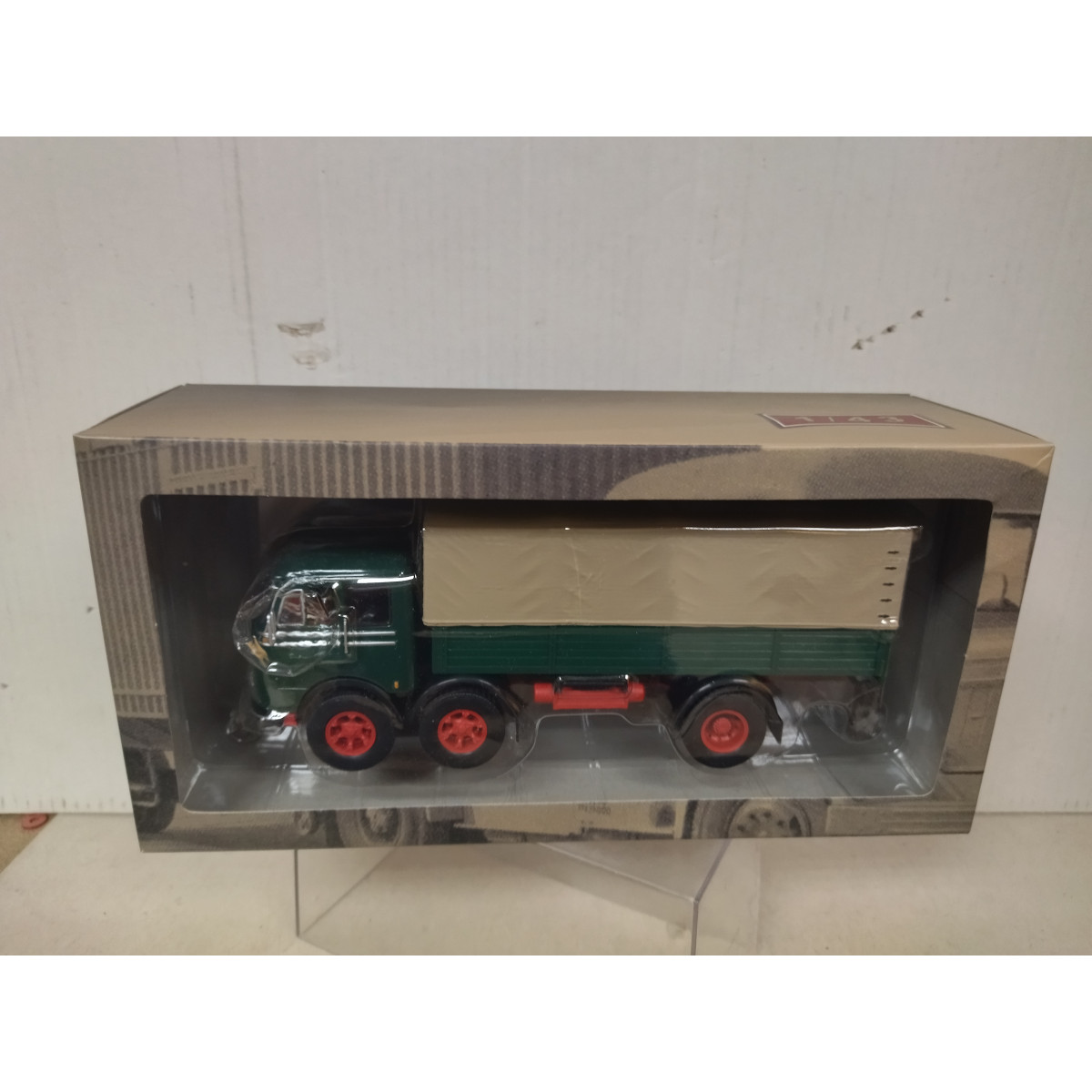 MERCEDES-BENZ LP333 GREEN 1:43 CAMION/TRUCK ALTAYA IXO - BCN STOCK CARS