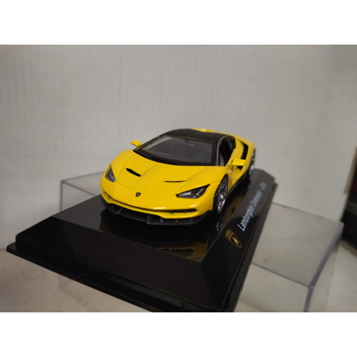 LAMBORGHINI CENTENARIO 2016 YELLOW SUPERCARS 1:43 SALVAT IXO - BCN ...