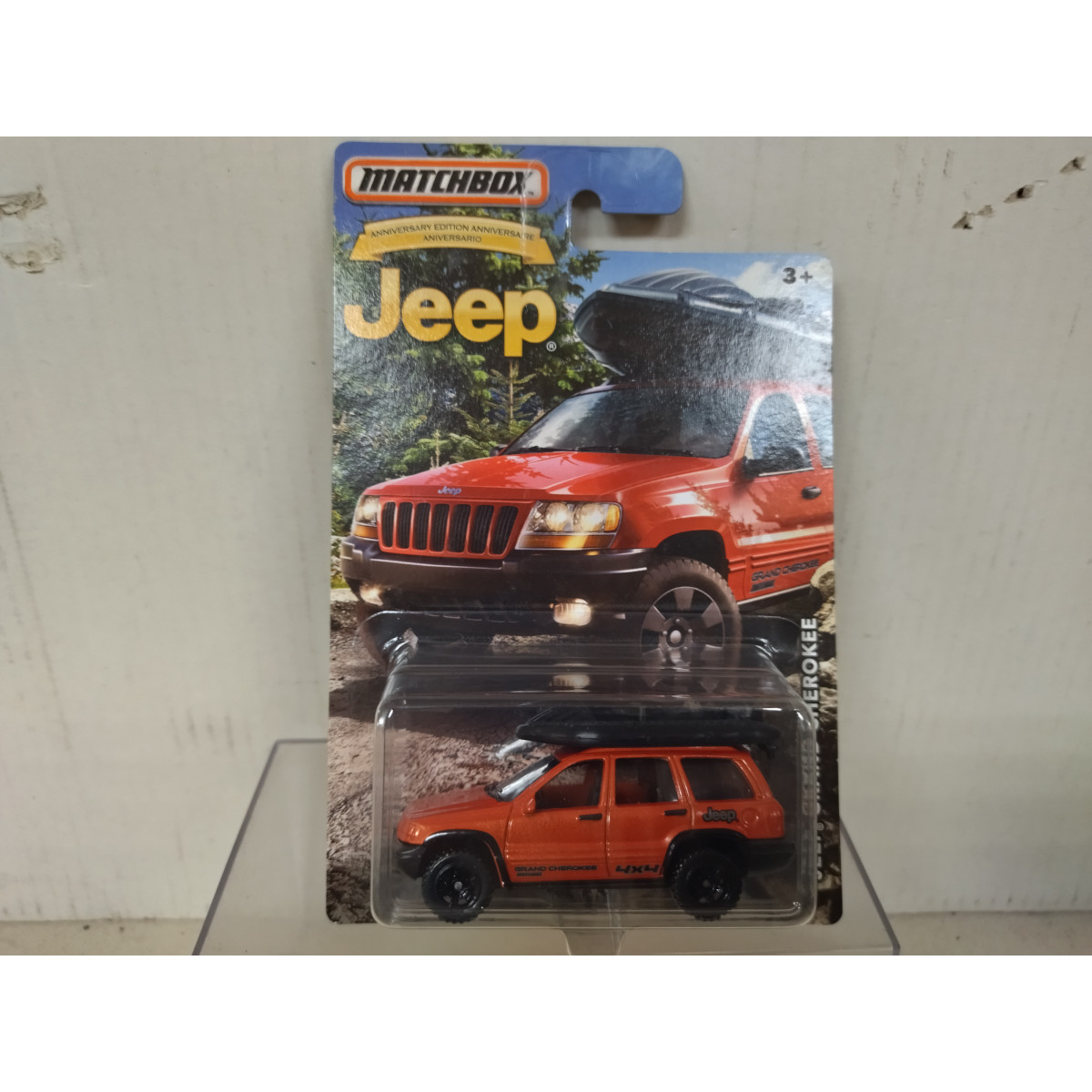 JEEP GRAND CHEROKEE 75TH ANNIVERSARY JEEP USA CARD 1:64 MATCHBOX - BCN ...