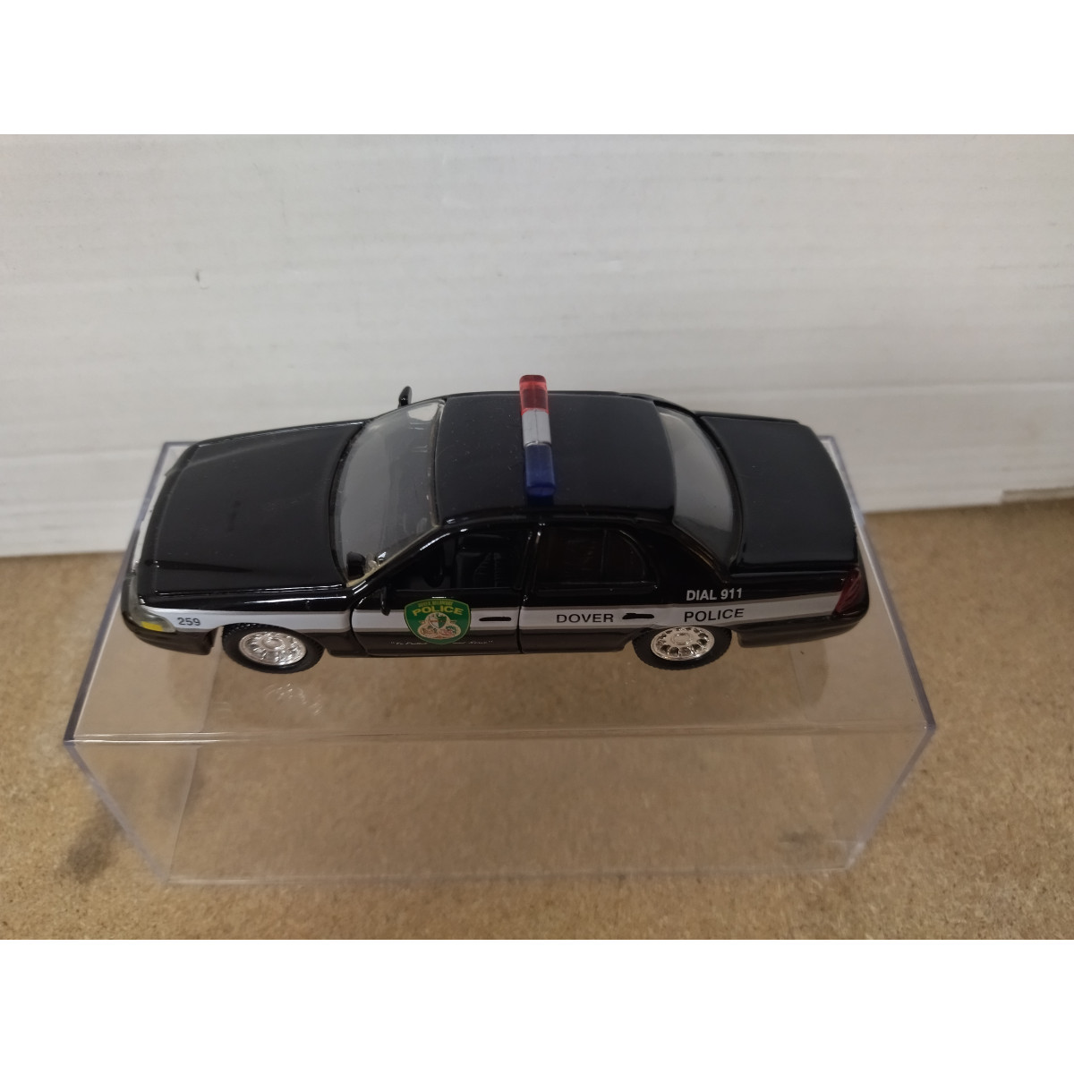 FORD CROWN VICTORIA POLICE DOVER 911 1:43 ROAD CHAMPS NO BOX - BCN ...