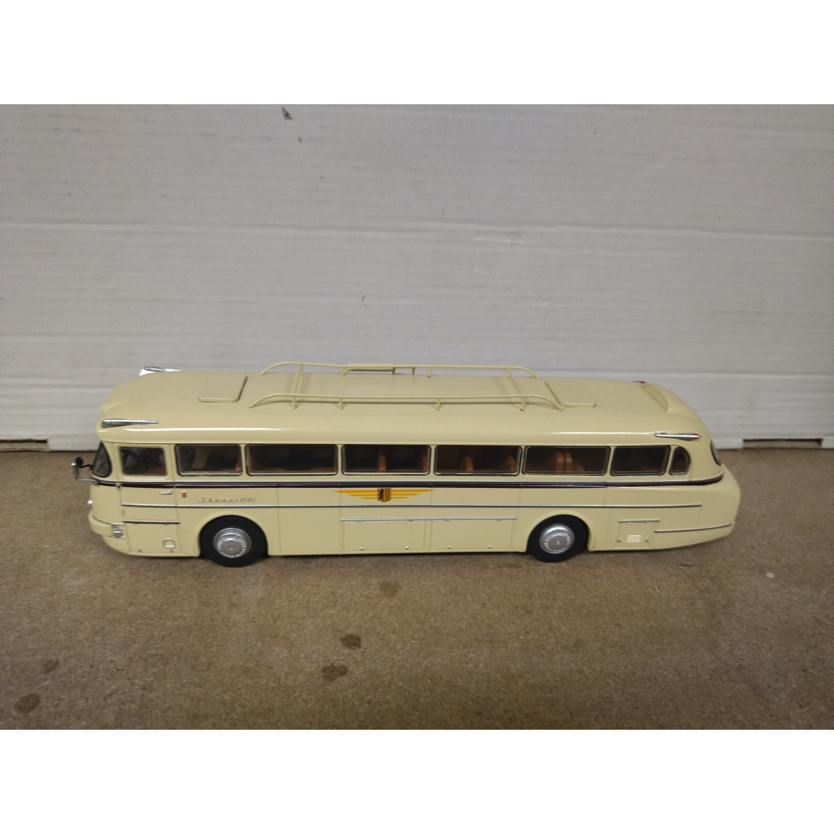 IKARUS 66 1951 AUTOBUS 1:43 SALVAT IXO BLISTER ABIERTO - BCN STOCK CARS