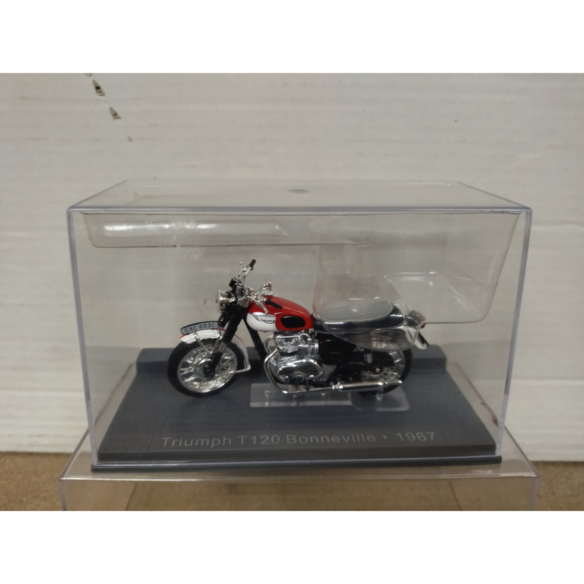 TRIUMPH T120 BONNEVILLE 1967 MOTO/BIKE 1:24 IXO MUSEUM - BCN STOCK CARS
