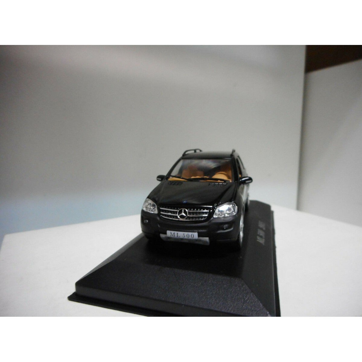 MERCEDES-BENZ W164 ML500 2005 BLACK 1:43 DeAGOSTINI IXO - BCN STOCK CARS