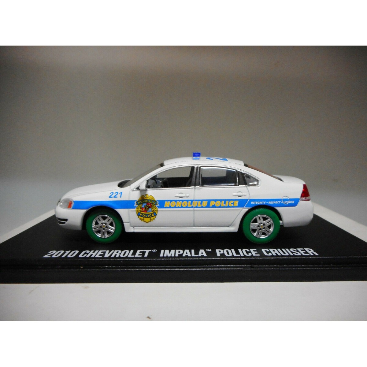 CHEVROLET IMPALA POLICE 2010 TV-SERIE HAWAII 5-0 GREENLIGHT 1:43 GREEN ...