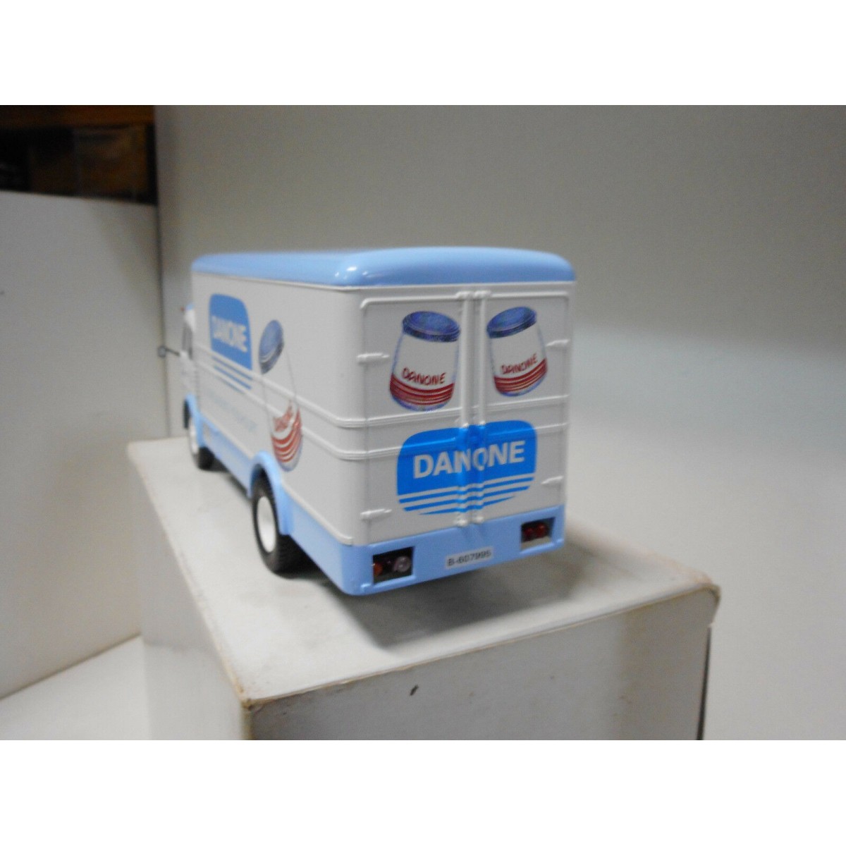 PEGASO Z-206 DANONE CAMION/TRUCK 1:43 ALTAYA IXO - BCN STOCK CARS