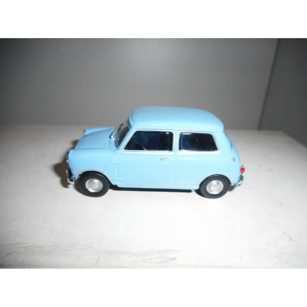 MORRIS MINI MINOR POLONIA CARS DeAGOSTINI IXO 1:43 - BCN STOCK CARS