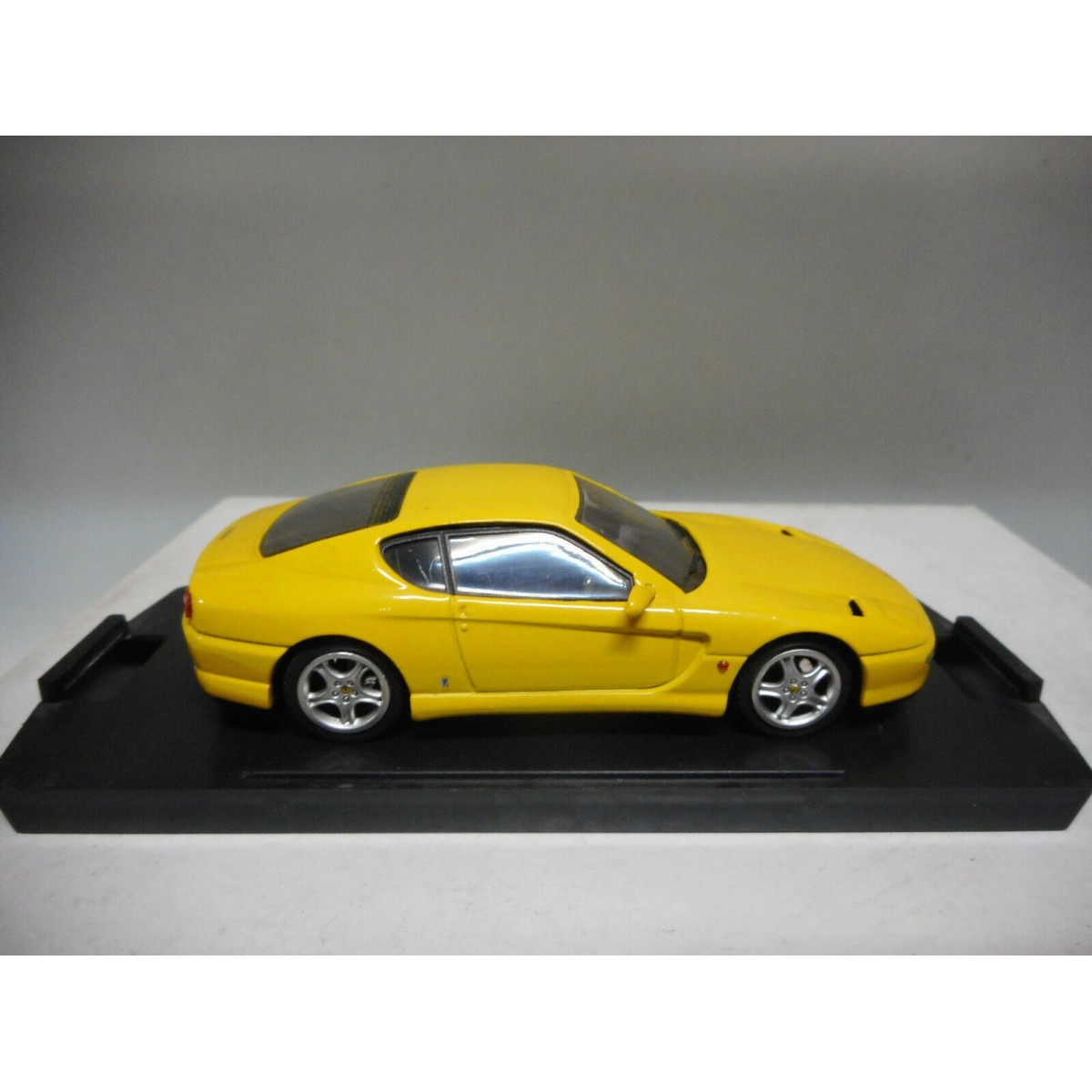 FERRARI 456 GT YELLOW BANG 1:43 NO ORIGINAL BOX - BCN STOCK CARS
