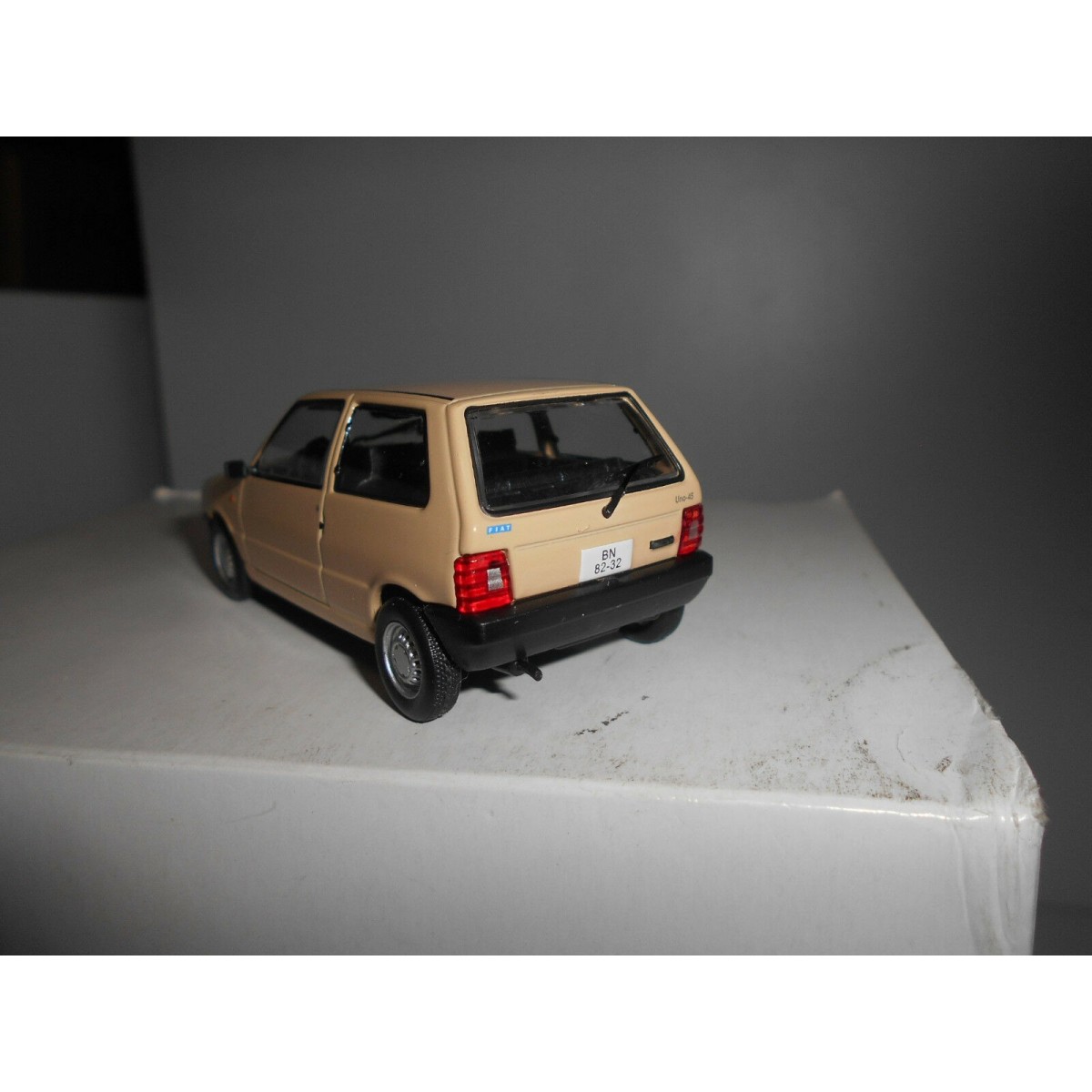 FIAT UNO POLONIA CARS DeAGOSTINI IXO 1:43 - BCN STOCK CARS