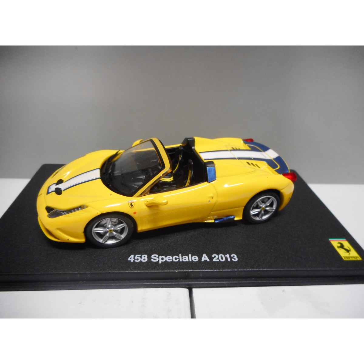 FERRARI 458 SPECIALE A 2013 GT COLLECTION IXO 1:43 - BCN STOCK CARS